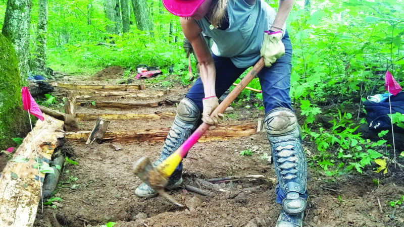How to Make a Nature Trail – Mother Earth News
